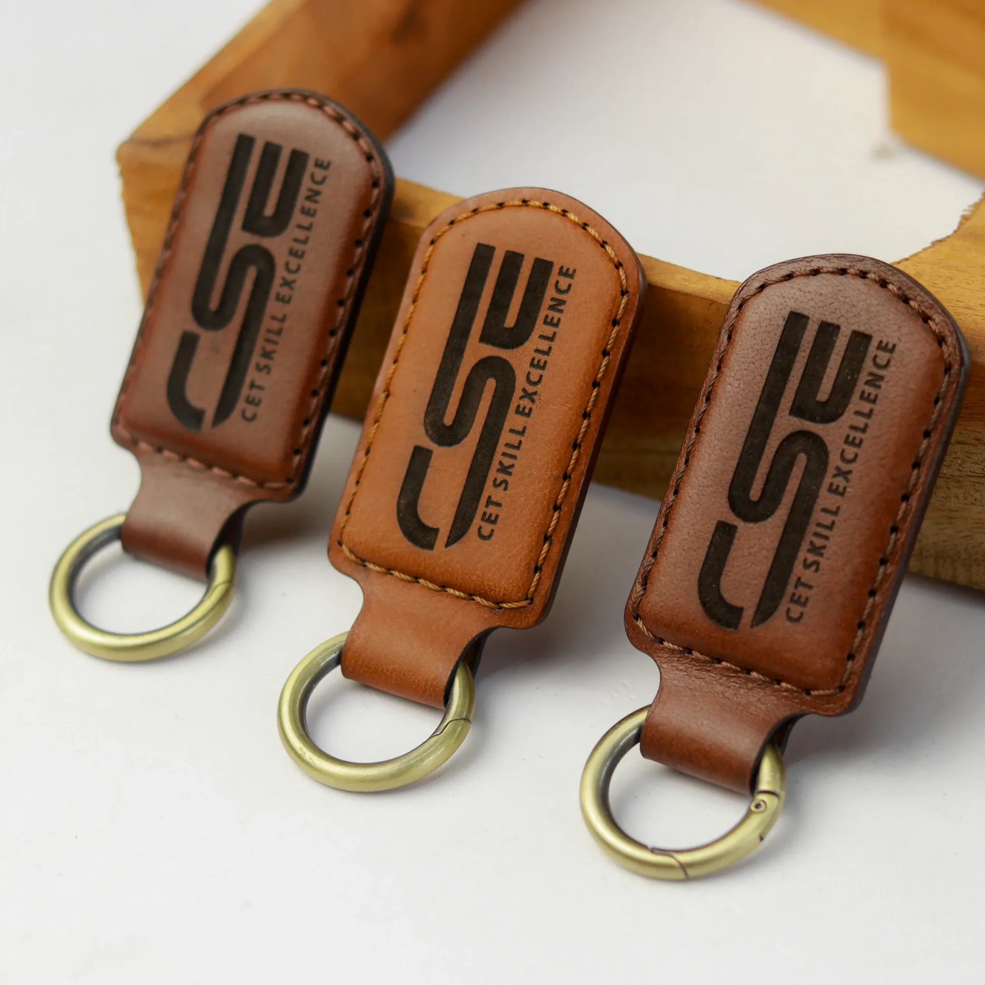 KEYCHAIN ROUND STITCHED - Kings Royal Army